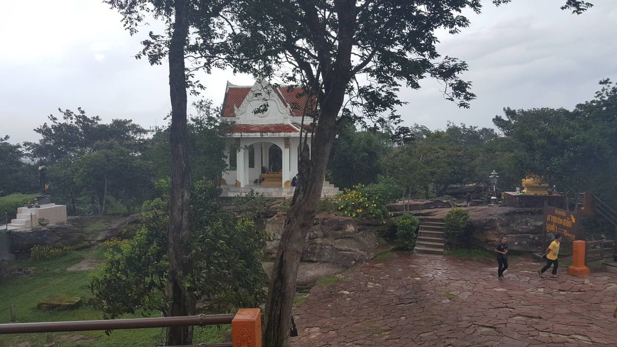 20 ที่เที่ยวศรีสะเกษ ตามรอยประวัติศาสตร์ ชมความงามธรรมชาติ