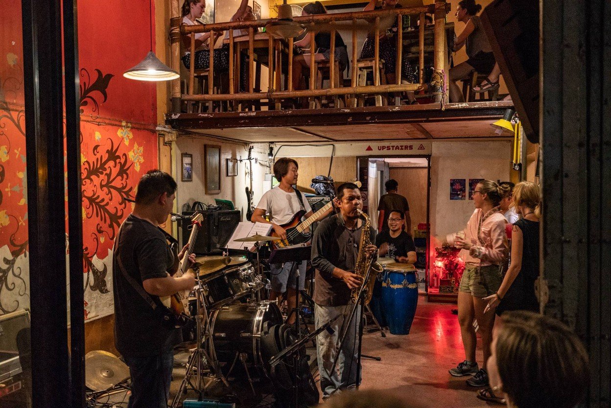 9 Jazz Bar เชียงใหม่ อิมโพรไวส์สไตล์ชาวเหนือ เพื่อชาวแจ๊สได้ฟิน!