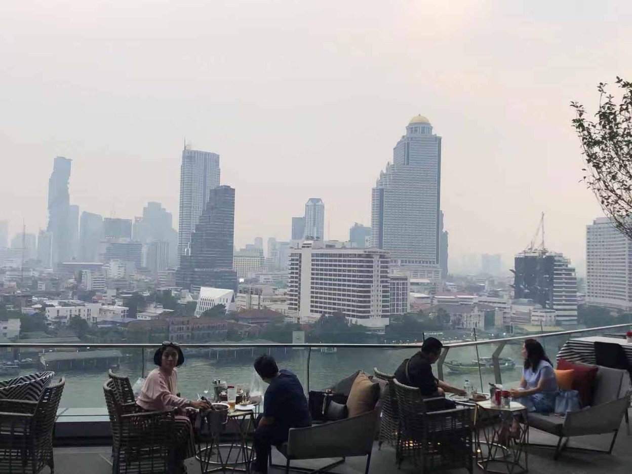 10 ร้าน Rooftop วิวแม่น้ำ ไปเดตก็ได้ ไปชิลก็เลิศ!