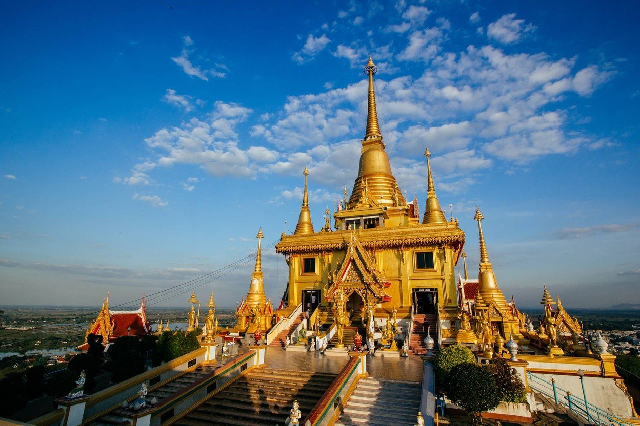 25 ที่เที่ยววัดสวยทั่วไทย ขอพรสิ่งดี ๆ พบเจอวิจิตรศิลป์ตระการตา