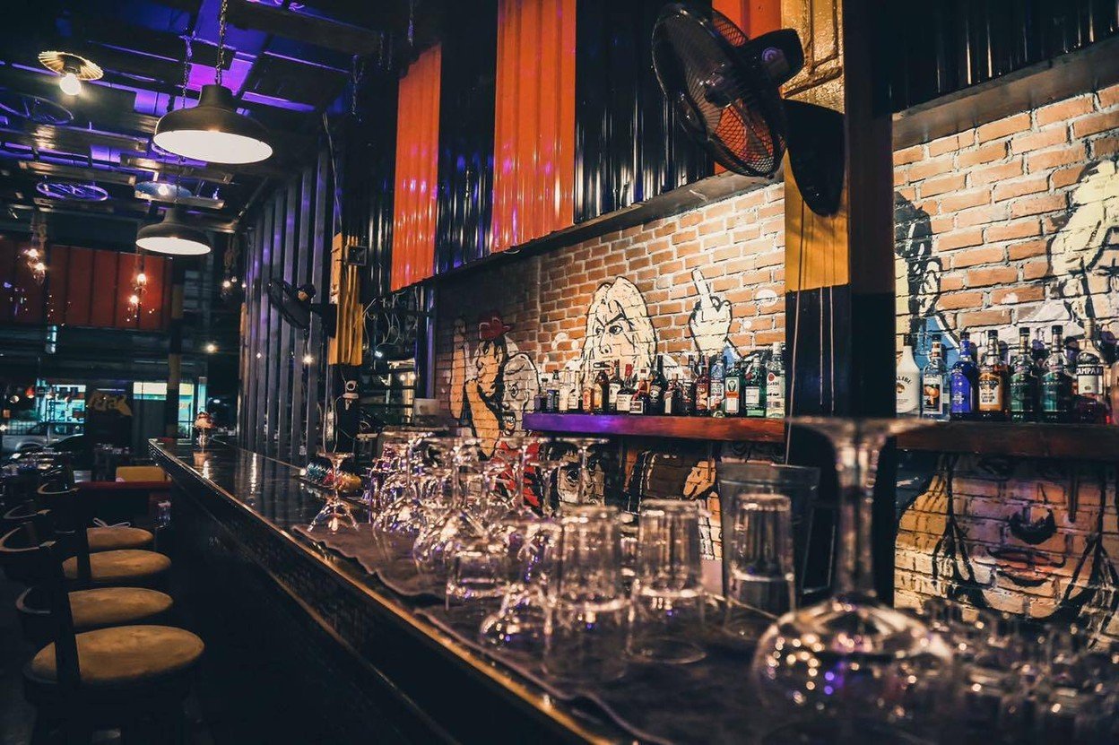 10 บาร์โคราช บรรยากาศน่านั่ง เครื่องดื่มน่าลอง