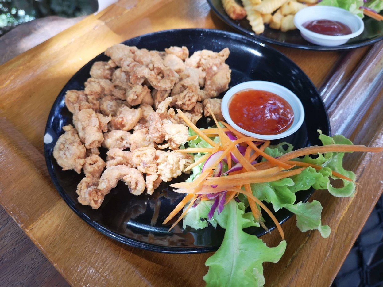 20 ร้านอาหารม่อนแจ่ม แวะอิ่มหลากเมนูเด็ด ชวนฟินบรรยากาศบนดอย!