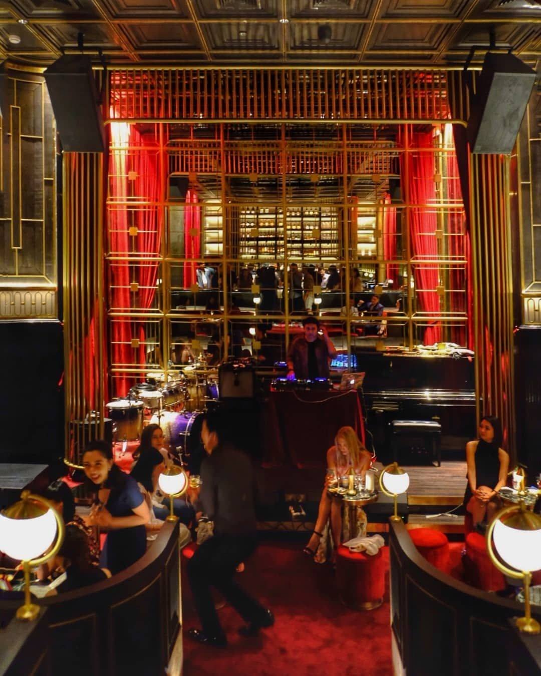 11 Jazz Bar น่าโดน ฟังอิมโพรไวส์กันฉ่ำ ดื่มด่ำดนตรีสุดละมุนตลอดคืน