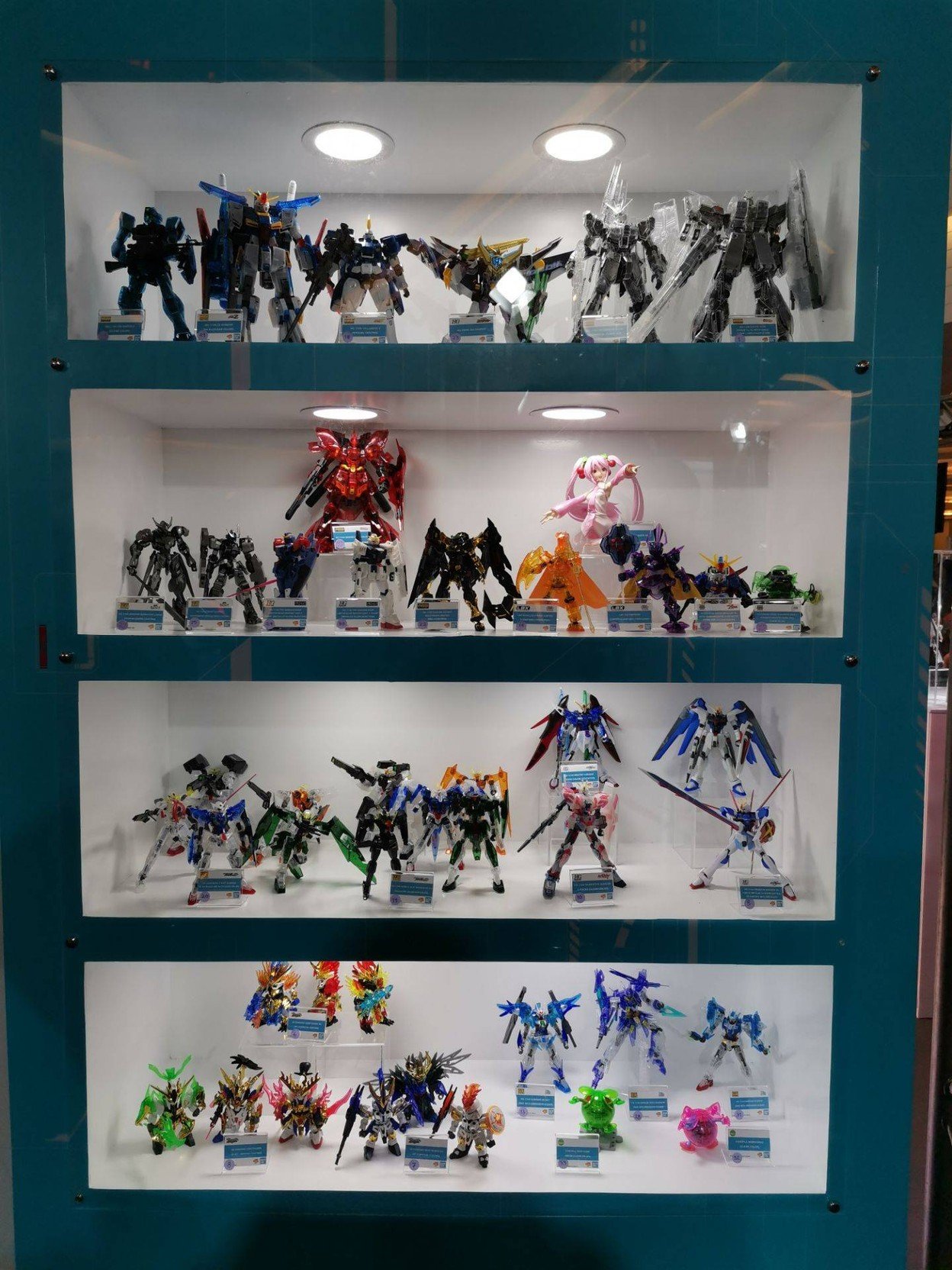 19 จุดจอดรถสำรองพิเศษ สำหรับลูกค้า AIS Serenade Platinum และ Gold