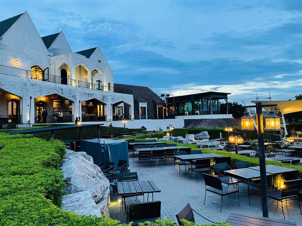 20 ร้านนั่งชิลเขาใหญ่ จิบได้ทุกฟีล แฮงก์เอาต์เพลินยันดาวเต็มฟ้า!