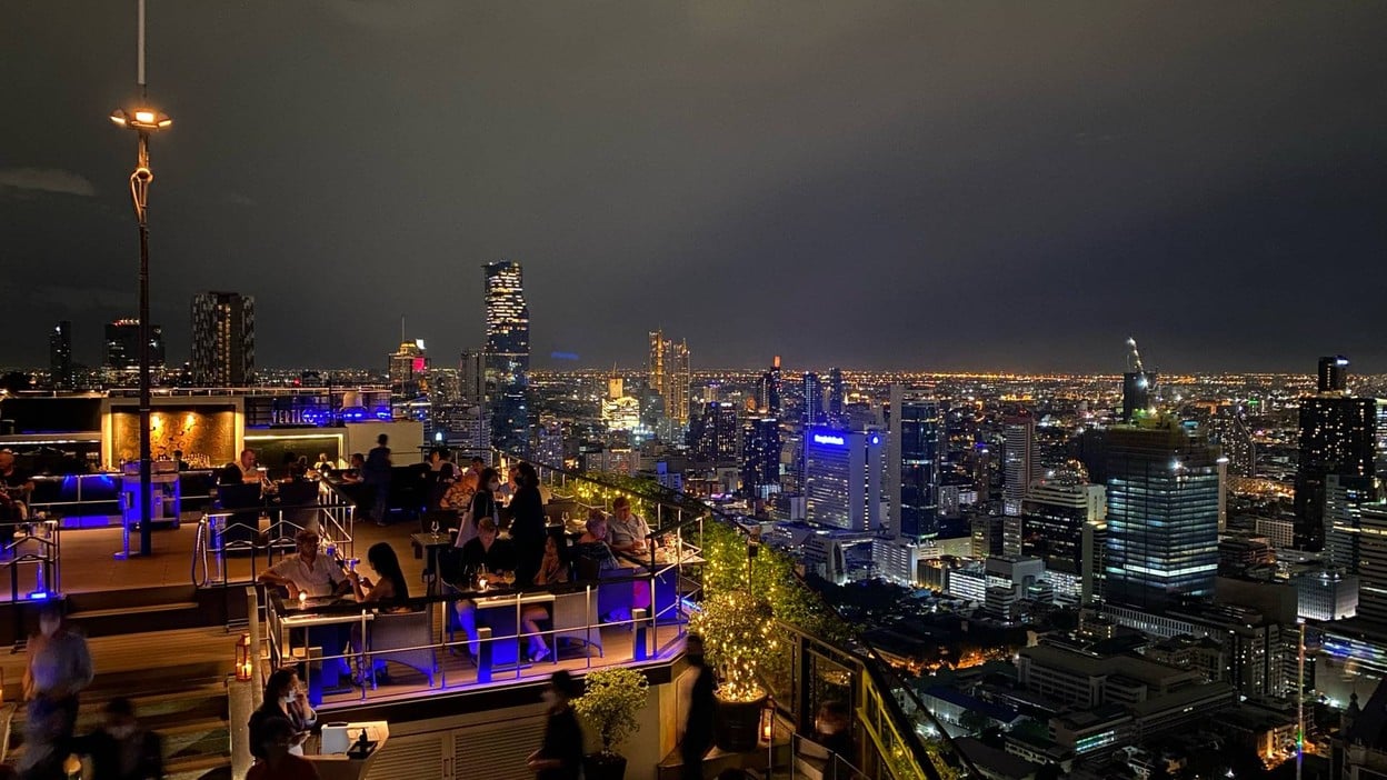 15 ร้านอาหาร Rooftop 2025! เมนูสุดหรูอลัง ในบรรยากาศออนท็อป!