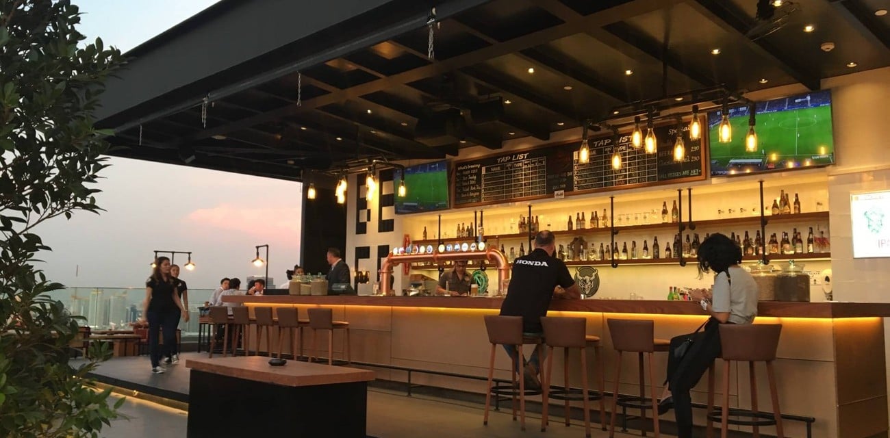 ร้าน Brewski Rooftop Bar - รีวิวร้านอาหาร - Wongnai