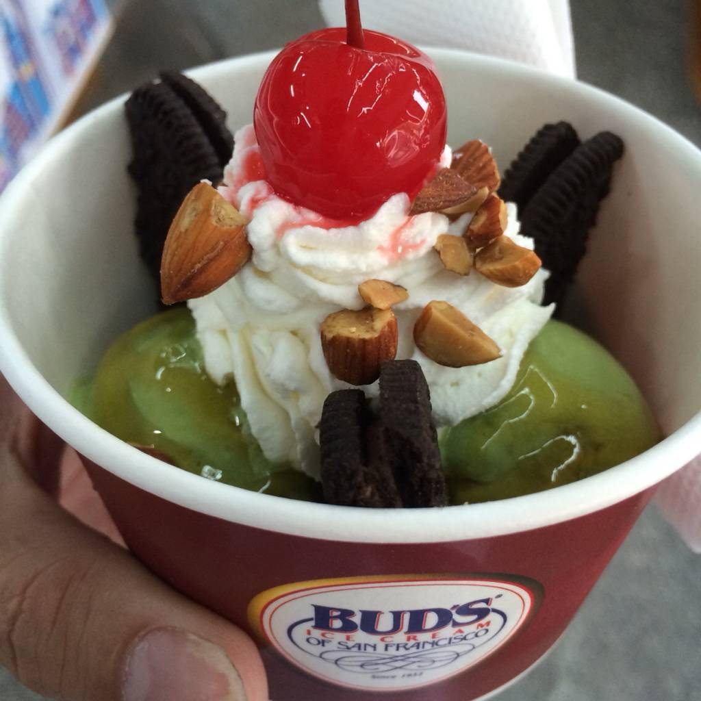ร้าน BUD'S ice cream ปั๊มไทยออยล์ ศรีราชา | รีวิวร้านอาหาร