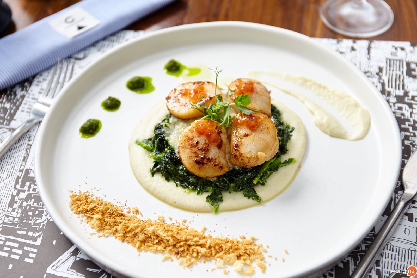 “Scallop Rockefeller” • “Scallop Rockefeller” ร้าน Tribeca Contemporary ...