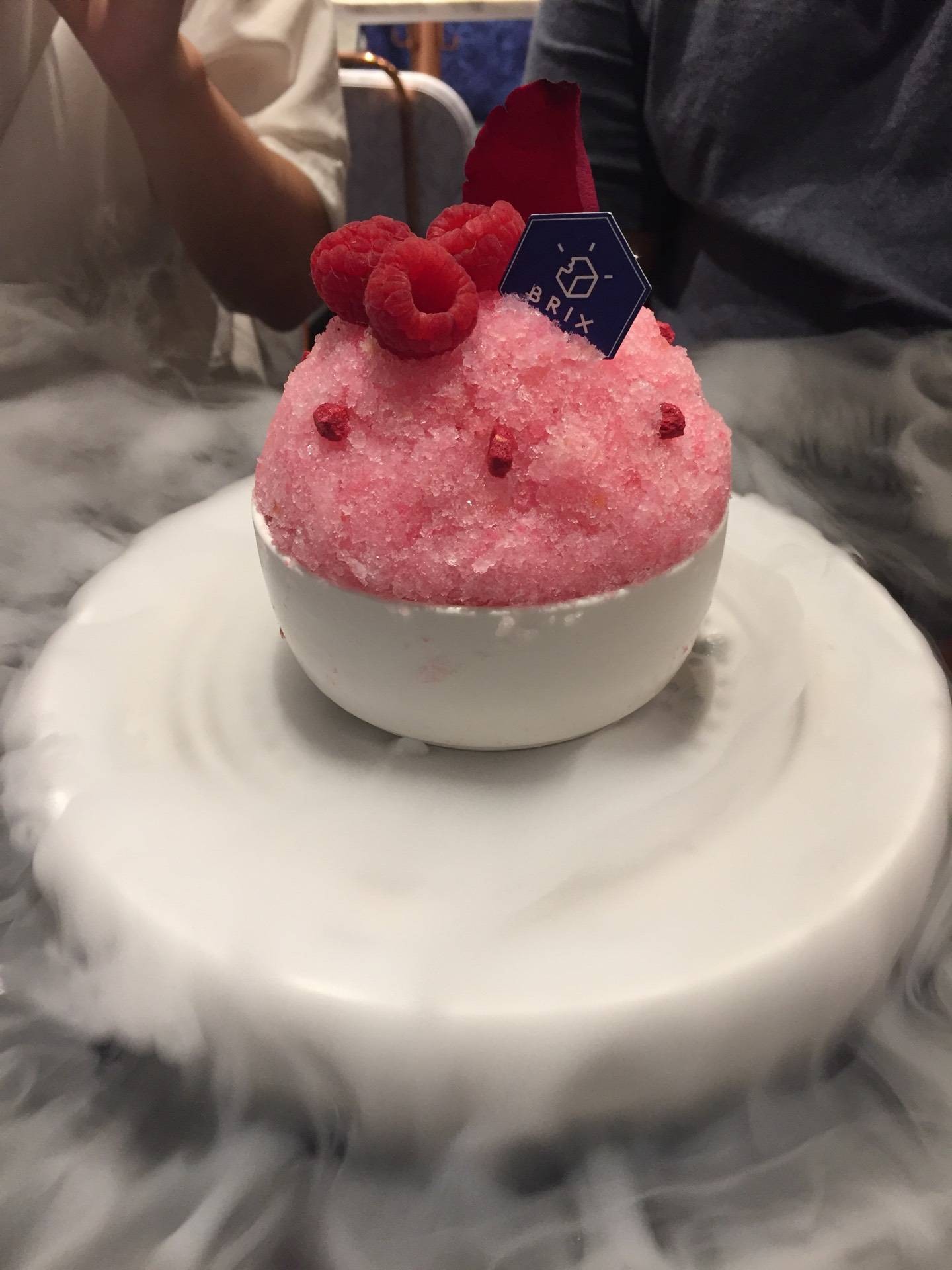 Lychee Raspberry Granita • ตอนเสิร์ฟจะมีการเทน้ำทำให้มีควันออกมาค่ะ ...