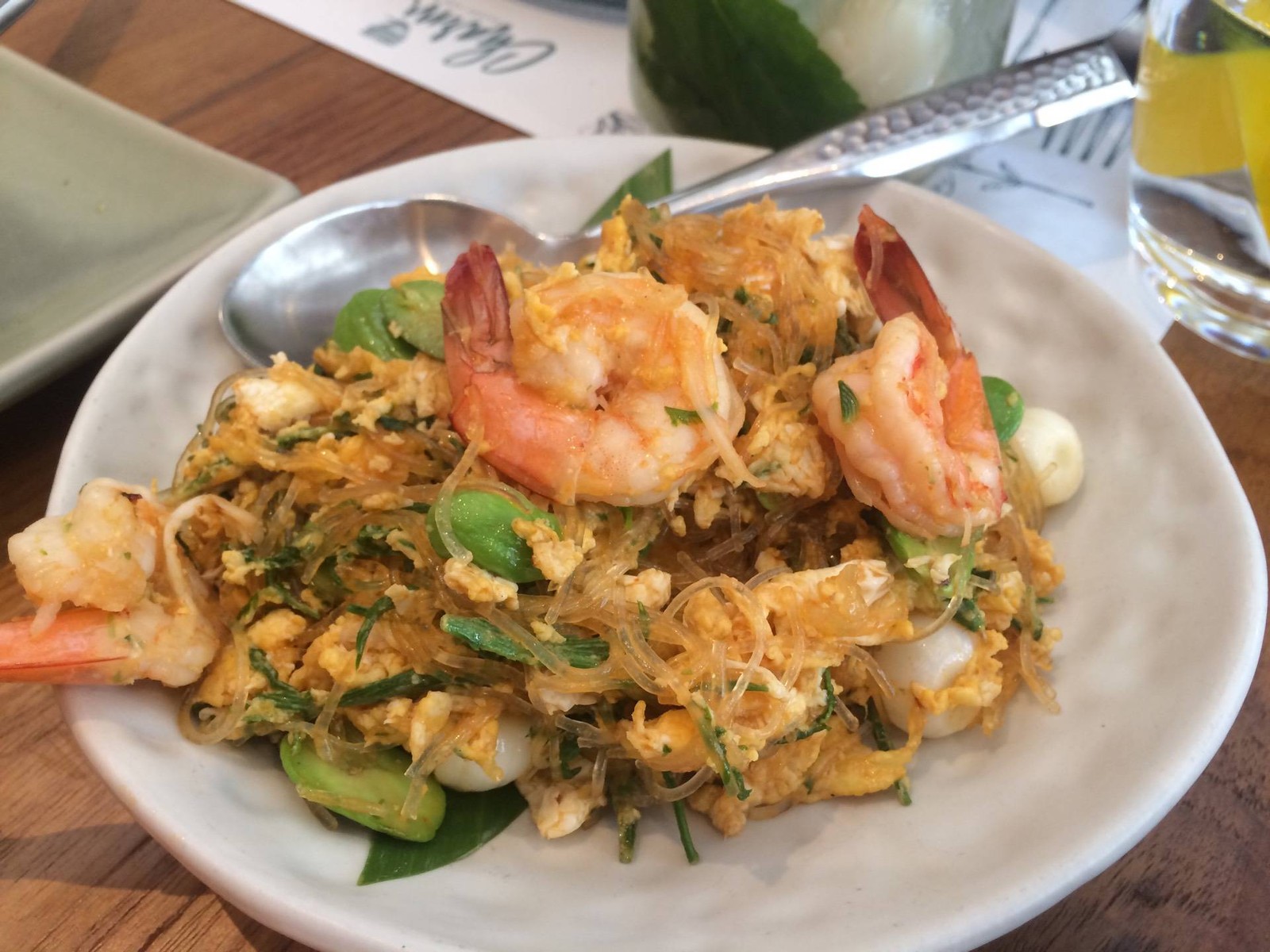 ผัดสามเหม็น ร้าน Charm Eatery and Bar สาธร - Wongnai