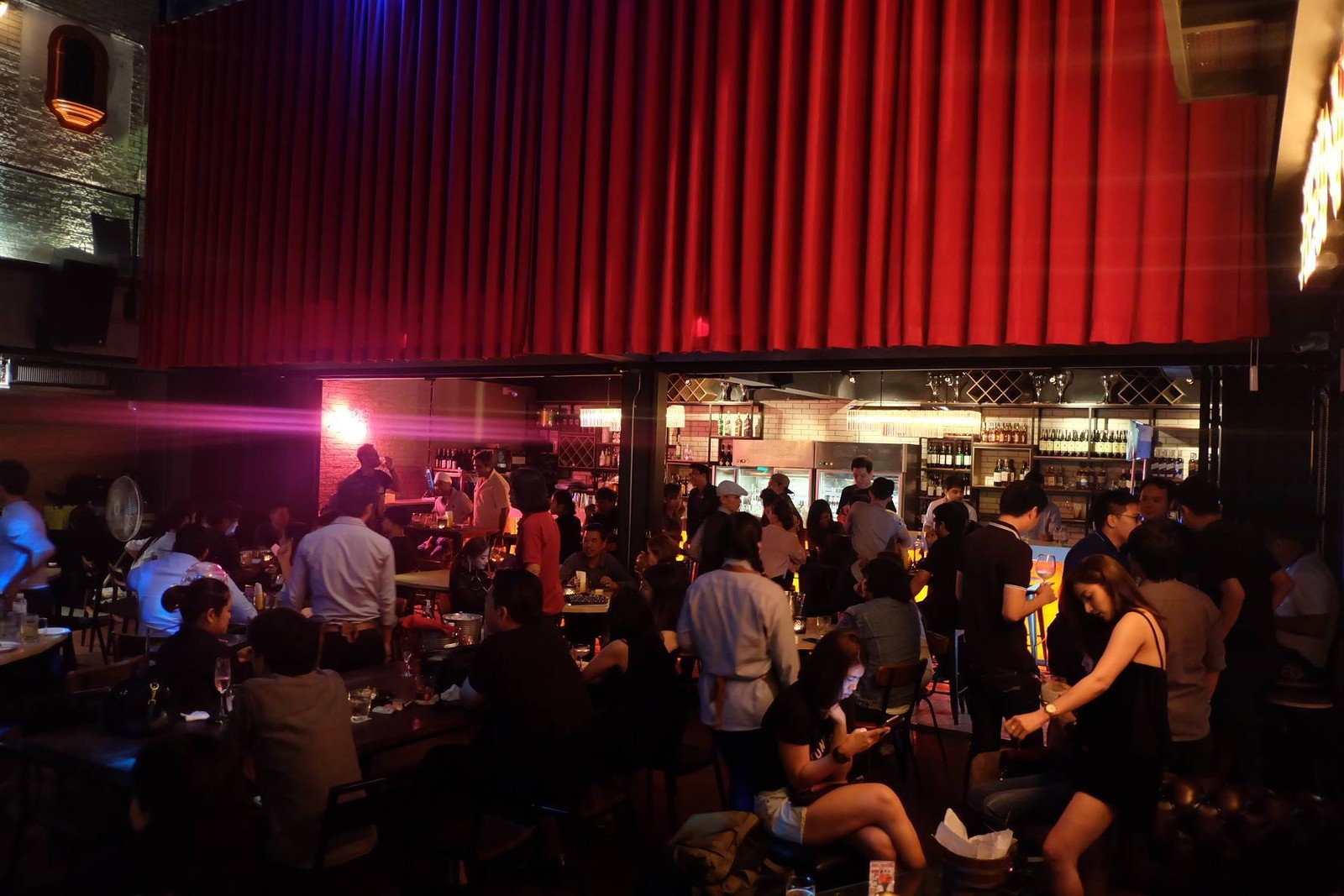 รูป REUNION Social Gathering Bar & Bistro - Wongnai