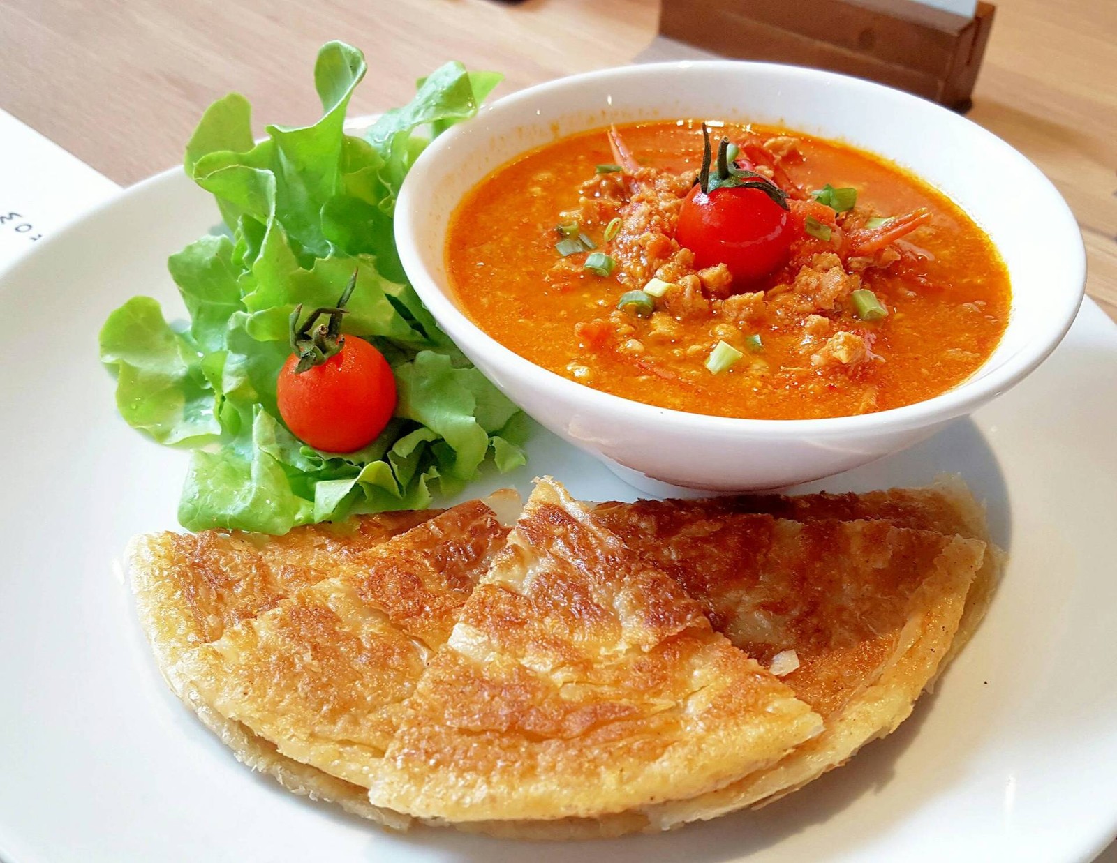 โรตีน้ำพริกอ่องมะเขือเทศเชอรี่ฮอลแลนด์ ร้าน CORO Field Cafe เอสพลานาด ...