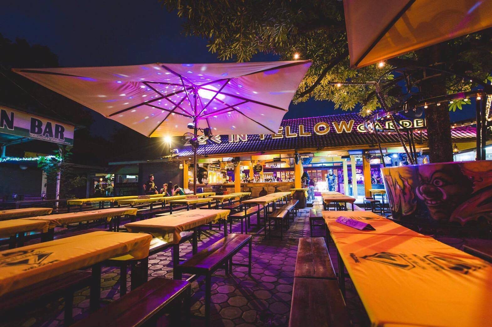 รูป Zoe In Yellow Cocktail Bar + Restaurant