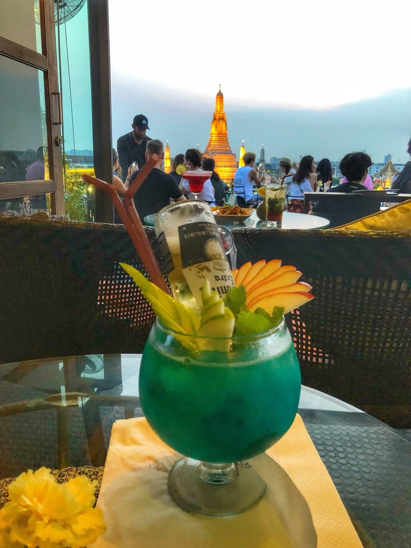 ร้าน Eagle Nest Bar | รีวิวร้านอาหาร