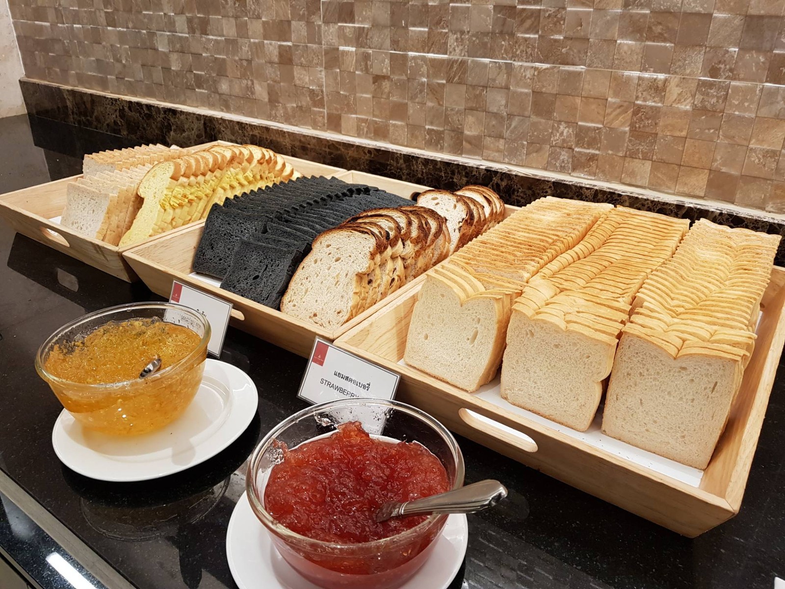 รูป โรงแรมสีมาธานี