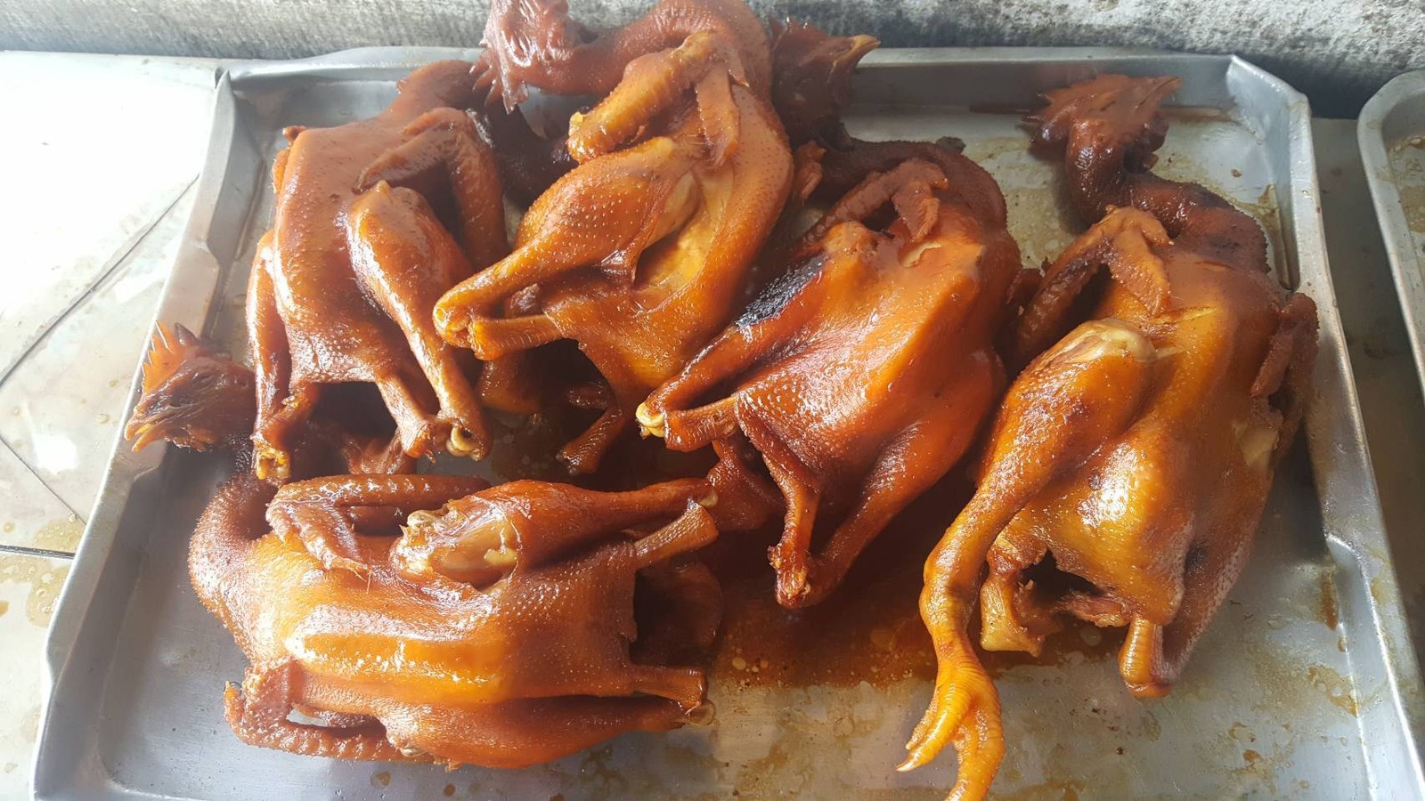 ไก่หุบบอนต้มน้ำปลา 180.- ร้าน ป้าติ๋มไก่ต้มน้ำปลา