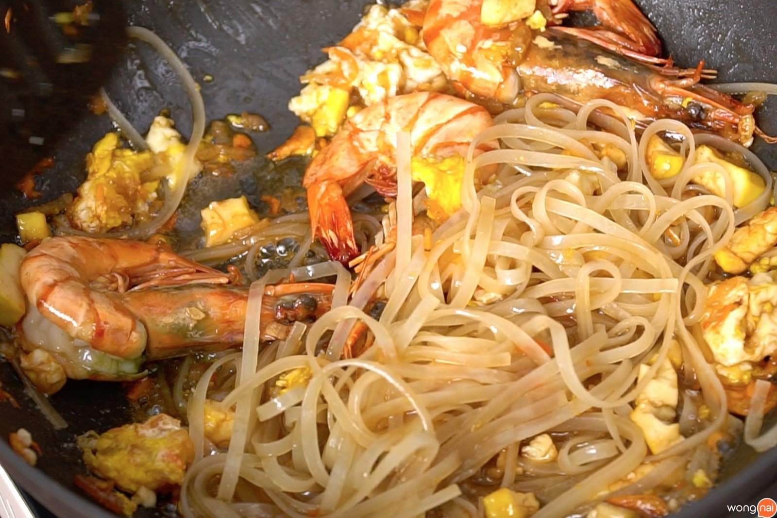 Easy authentic Pad Thai with egg wrap recipe!