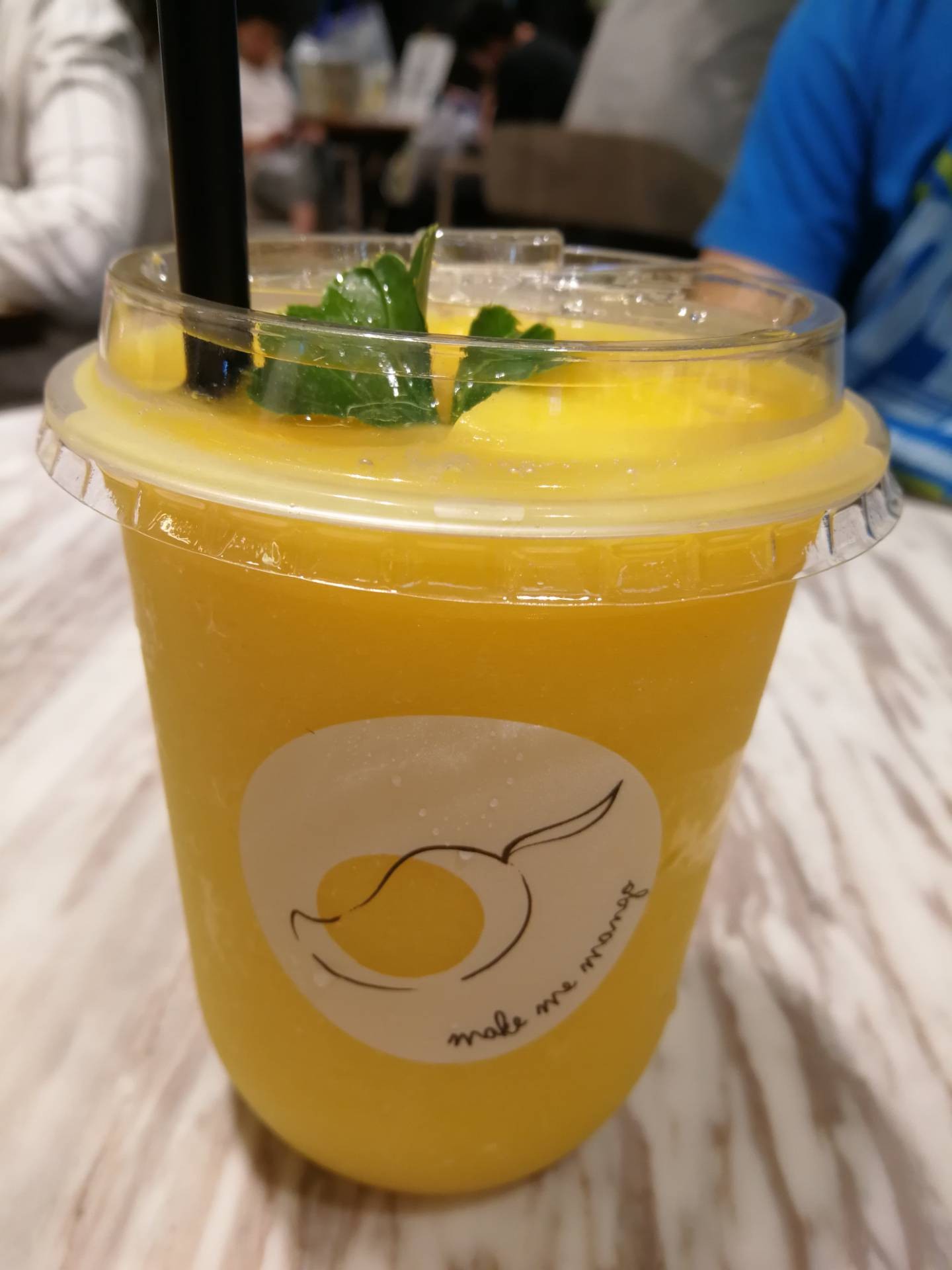MANGO SMOOTHIE ร้าน Make Me Mango เอเชียทีค