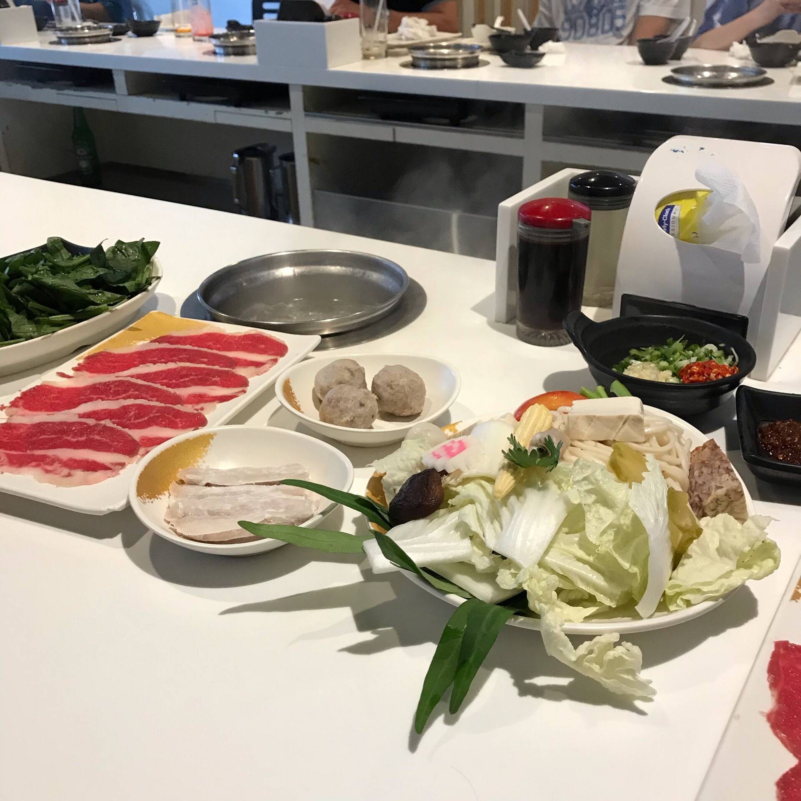 รูป OK SHABU SHABU พร้อมพงษ์