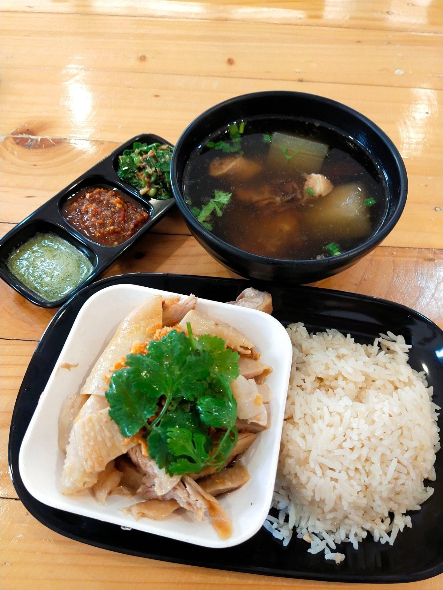 รูป ข้าวมันไก่เบตง จางเจียหยี 張家餘 (Baytong Chicken rice)