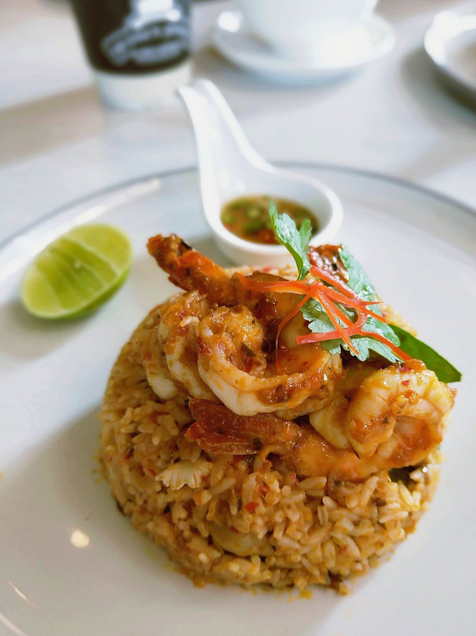 ข้าวผัดต้มยำกุ้ง • 160 บาท ร้าน Quincy Jones Bang Saen - Wongnai