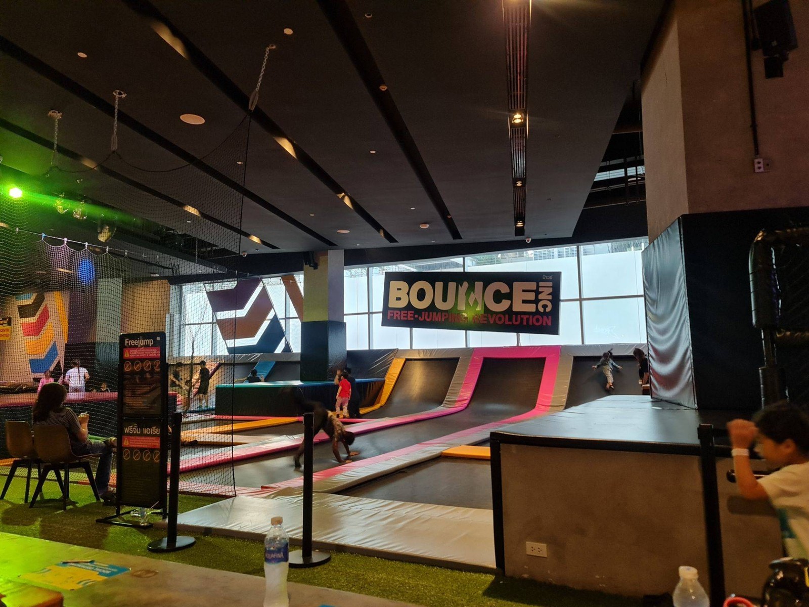 รูป Bounce Thailand The Emquartier