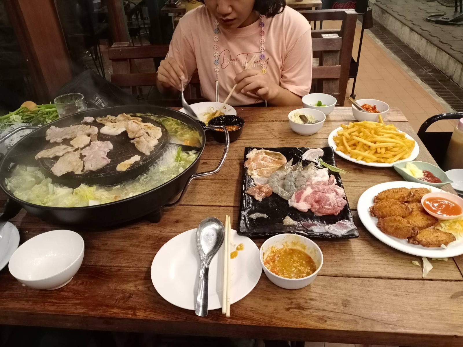 รูป จอมพล หมูกระทะ