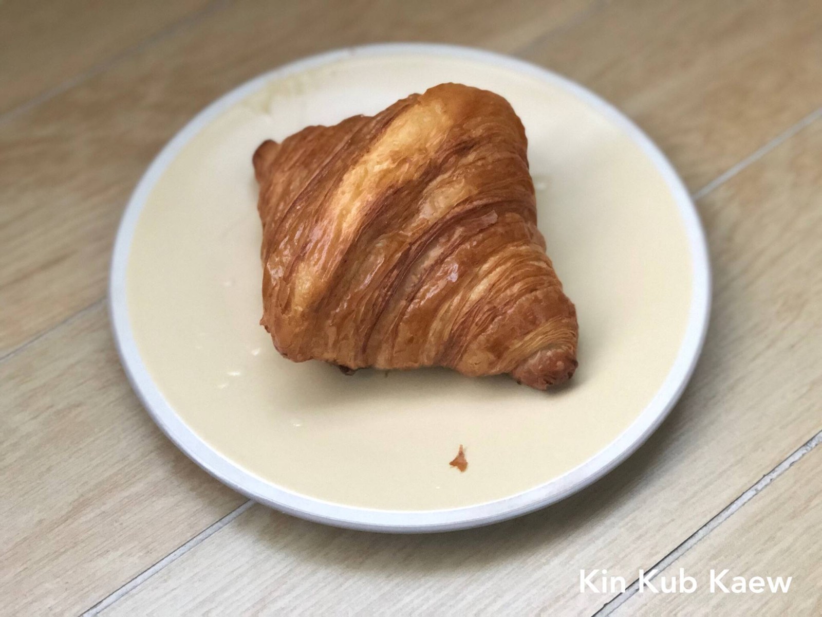 Plain Croissant ร้าน Eric Kayser Emquartier