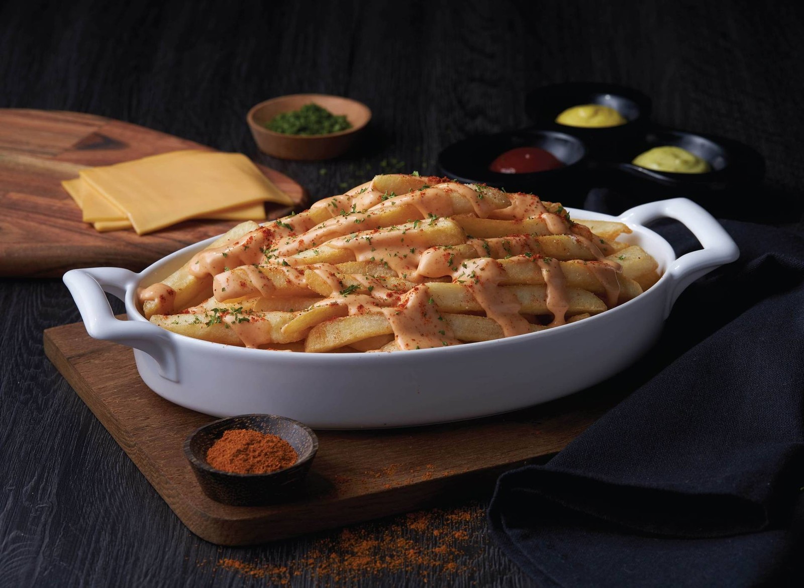 มันฝรั่งทอดสไตล์เบลเยี่ยมราดชีสซอส • มันฝรั่งทอดสไตล์เบลเยี่ยมราดชีสซอส ...