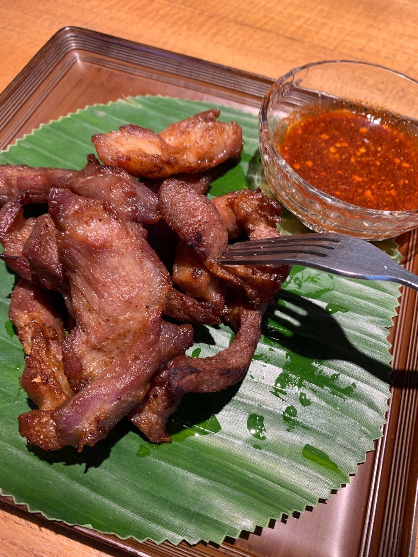 สามชั้นทอดน้ำปลา • image ร้าน พริกหยวก Prik-Yuak Thai Cuisine