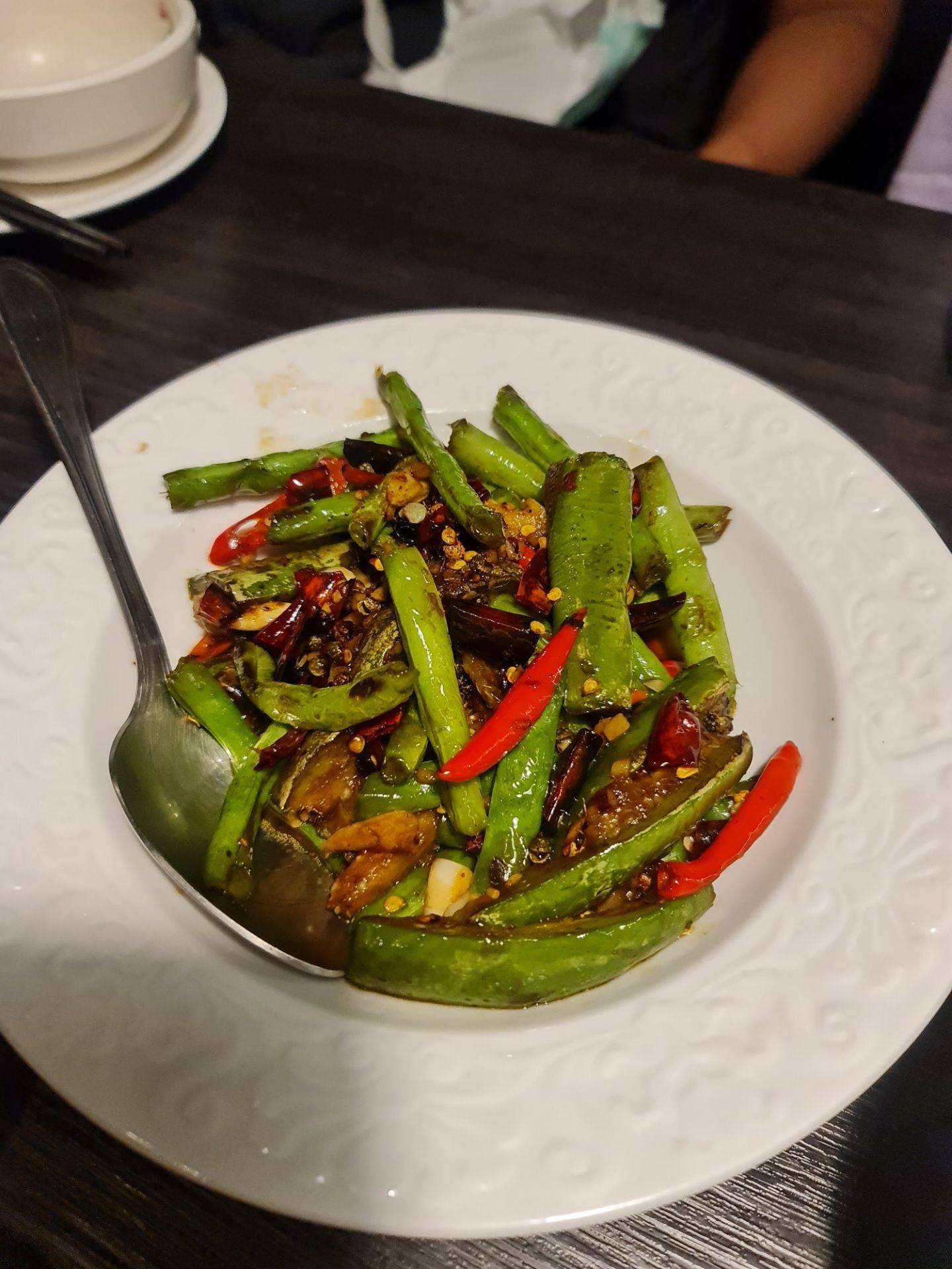 ถั่วแขกผัดหมูสับ • อร่อย ร้าน Little Hong Kong (ซือฝางไช่) The Street ...