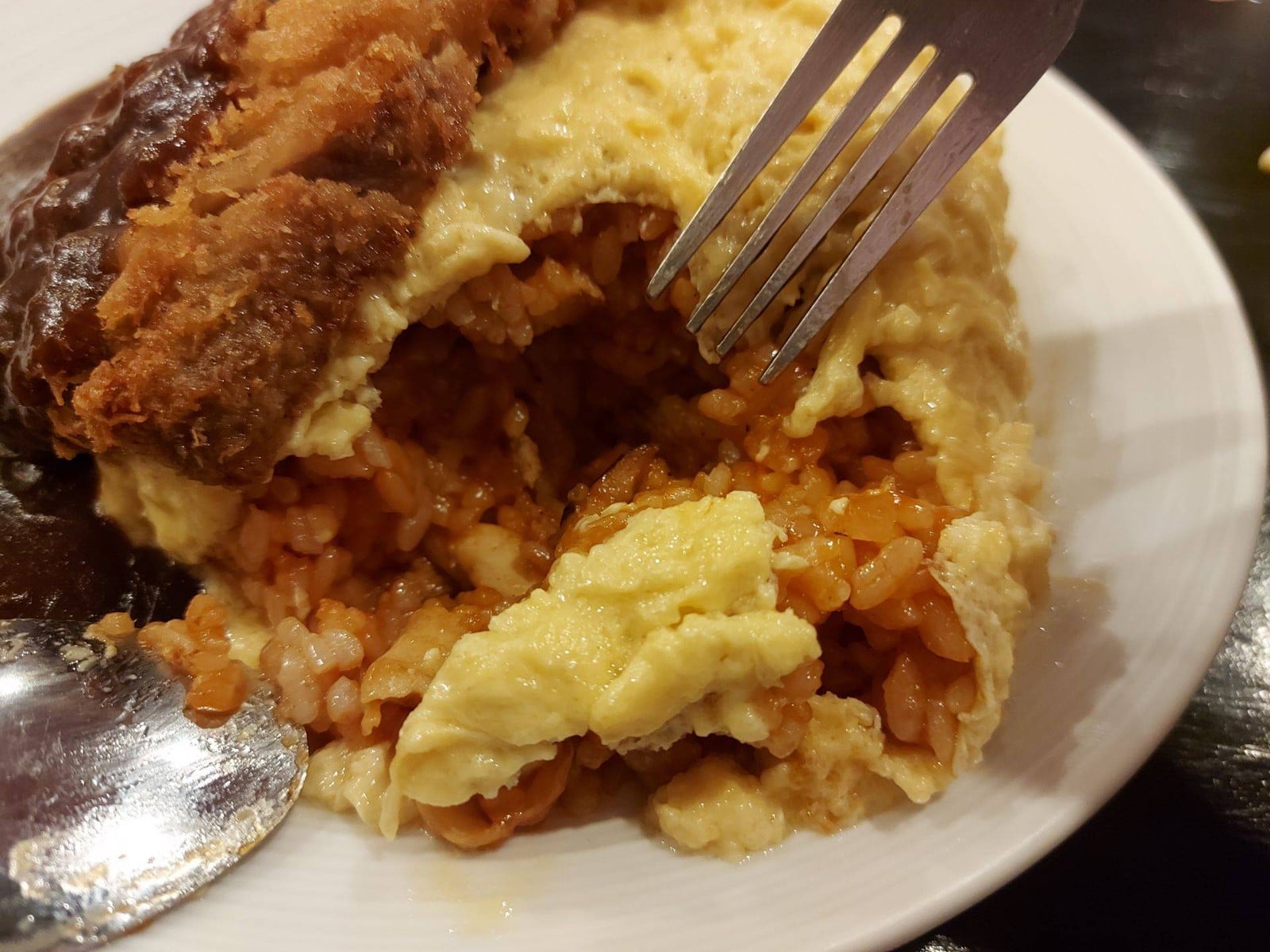 Volga Rice • ด้านในคือข้าวผัดซอสมะเขือไก่และเห็ด หวานมันเปรี้ยวกำลังดี ...