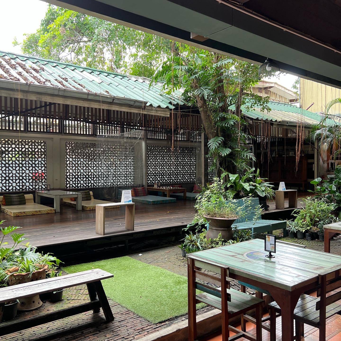 รูป Unbranded Cafe at Phranakorn-Nornlen Hotel