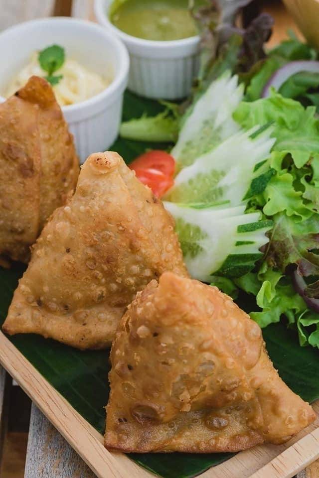 Veg samosa • image ร้าน M&M Indian Thai Halal Restaurant Watcharapol วัชรพล