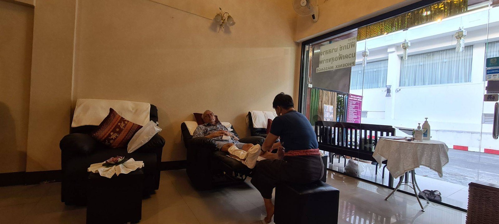 รูป ฟีนิกซ์ มาสสาจ Phoenix Massage1