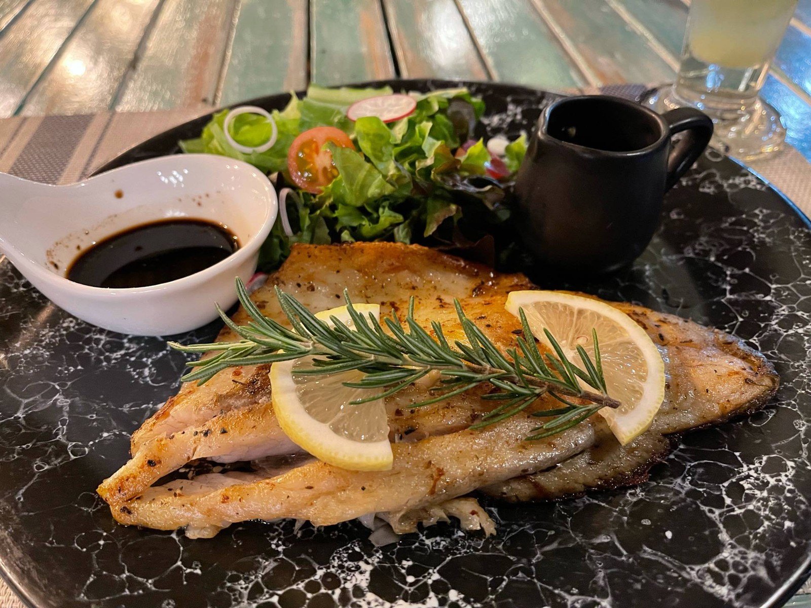 Snapper ร้าน Cocoa Beach Bar หาดลายัน