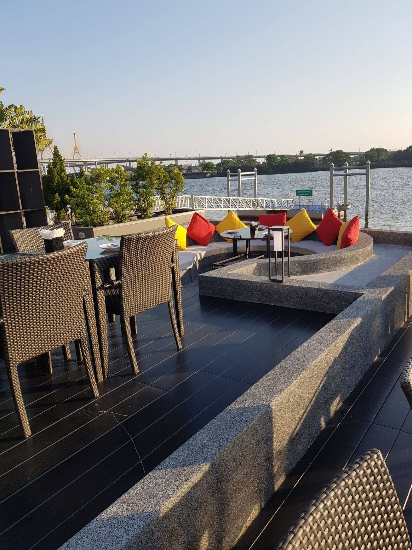 รูป The Tara Bar and Restaurant - Wongnai