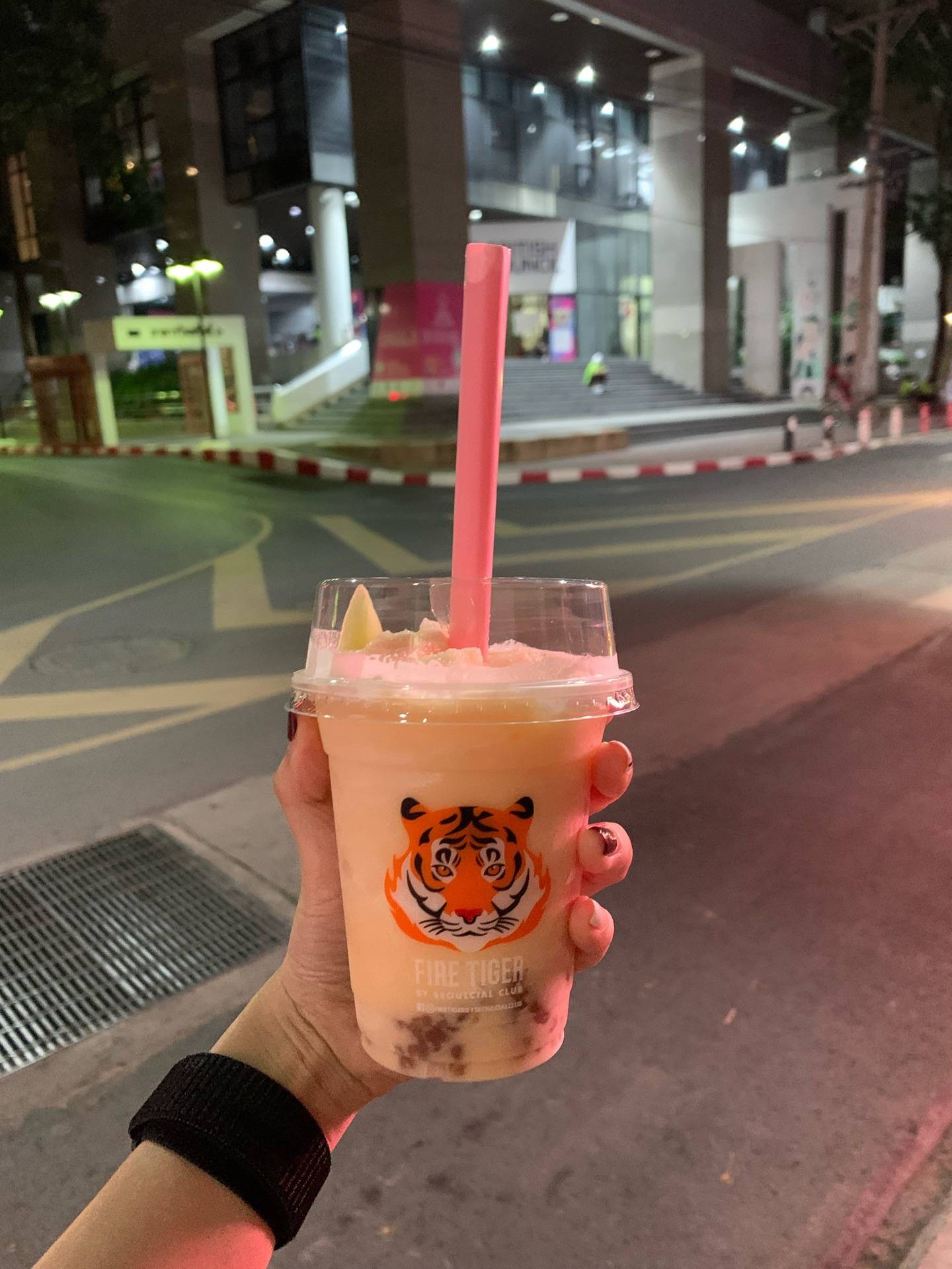 สาคูแคนตาลูปปั่น ร้าน Fire Tiger by Seoulcial Club Siam Square one ...