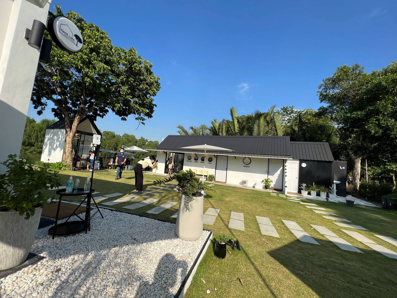 รูป April cafe’