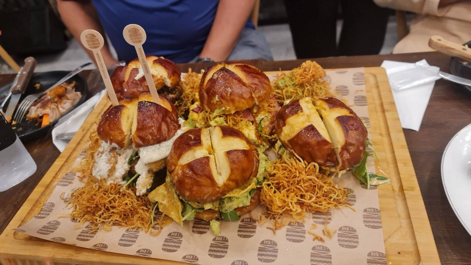 BUTCHER KING CHALLENGE BURGER ร้าน Butcher King Burger Donki Mall