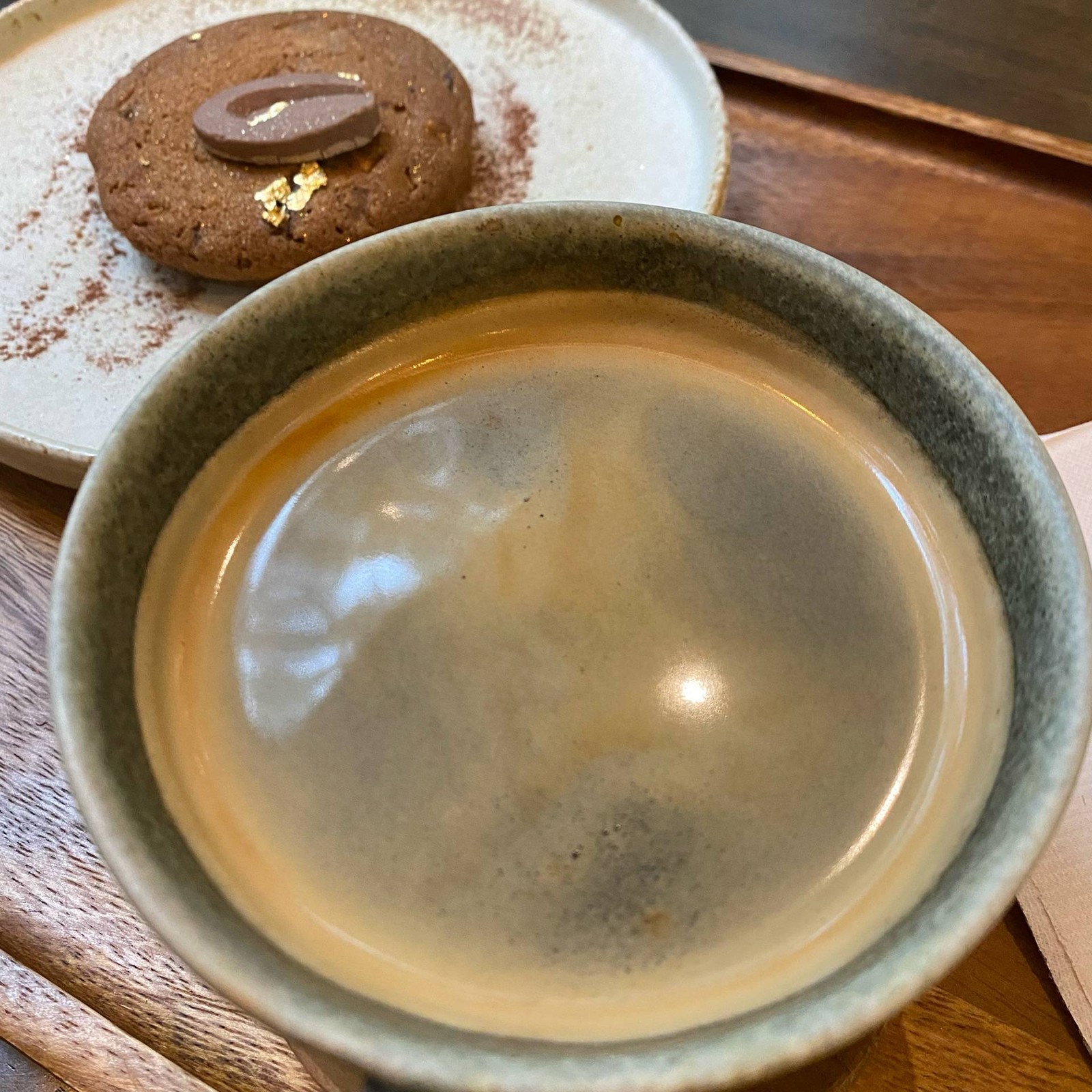 Hot americano ร้าน Thea Cafe ทองหล่อ - Wongnai