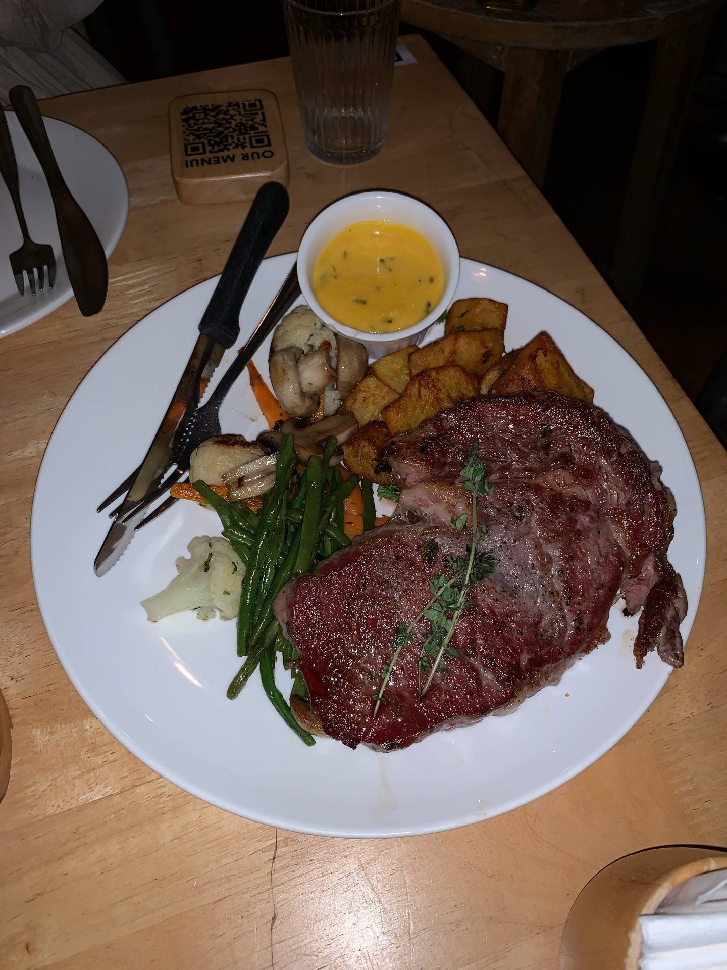 Australian Ribeye steak ร้าน El Mercado ซอยไผ่สิงห์โต - Wongnai