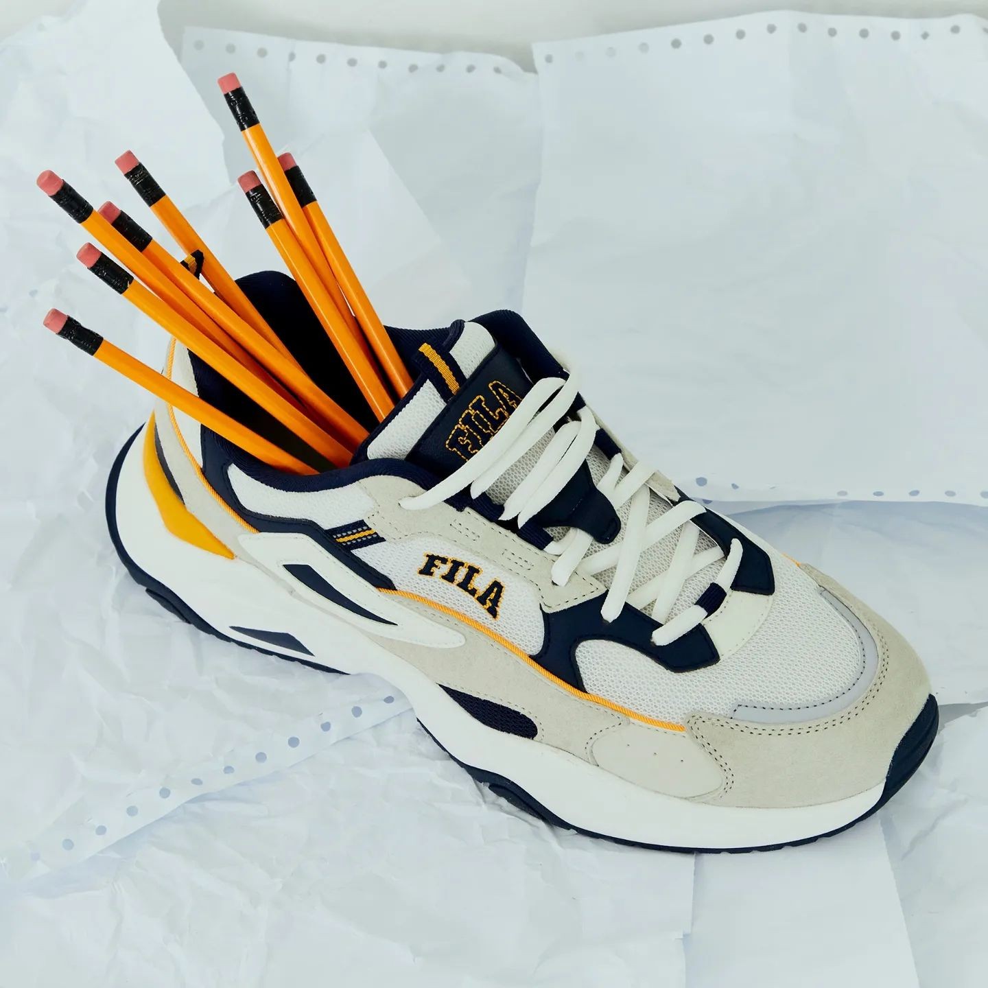 แนะนำ 20 รองเท้าผ้าใบผู้หญิง ยี่ห้อไหนดี 2023 สายแฟชั่นห้ามพลาด!