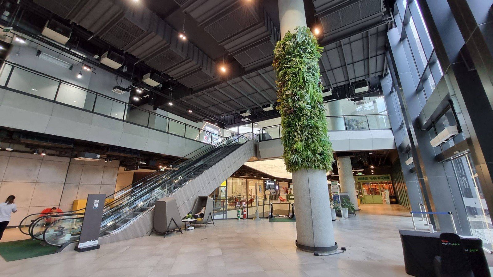 รูป 101 True Digital Park