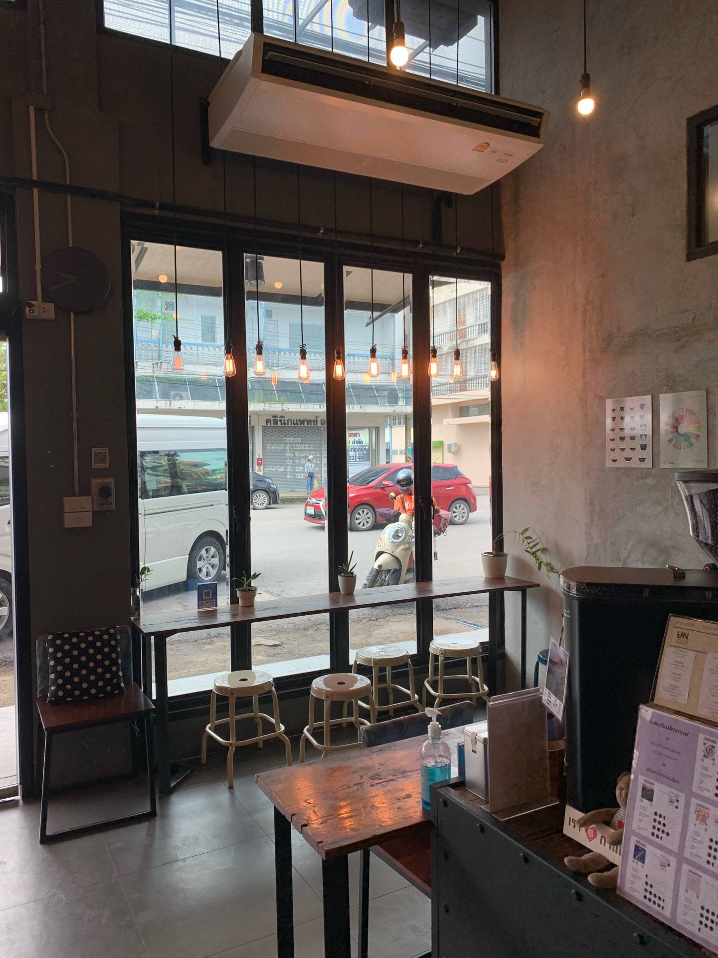 รูป Junction Cafe & Coffee Roaster ราชบุรี