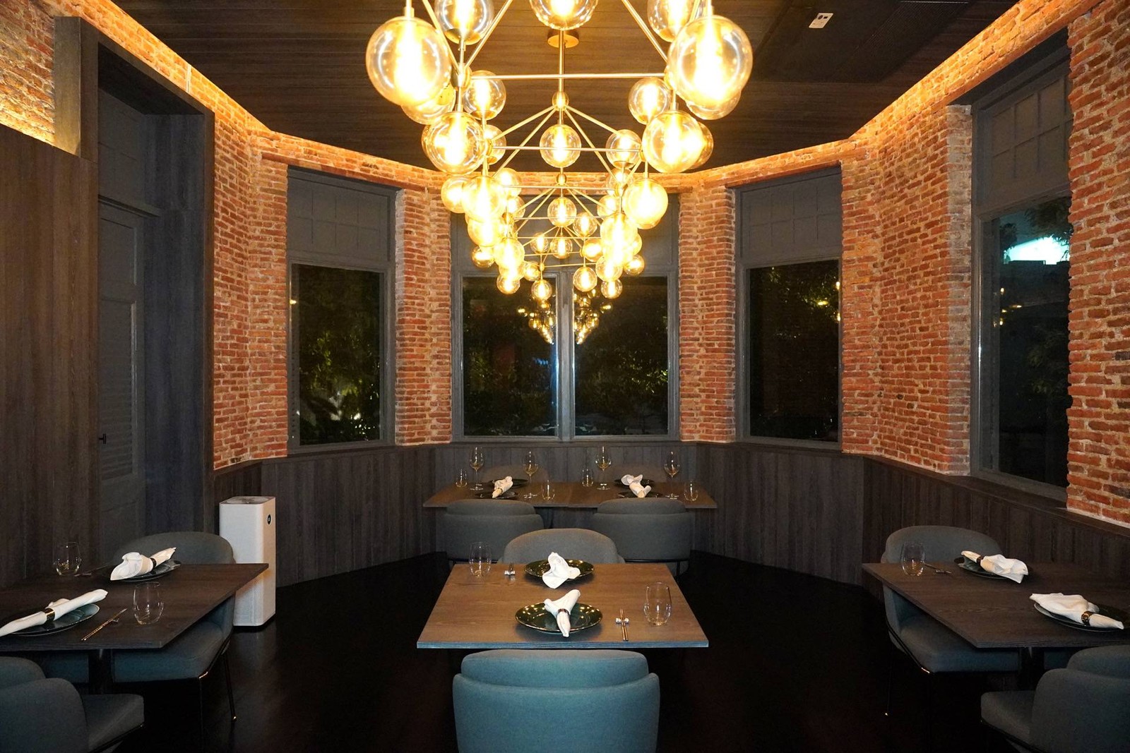 รูป Man Fu Lou