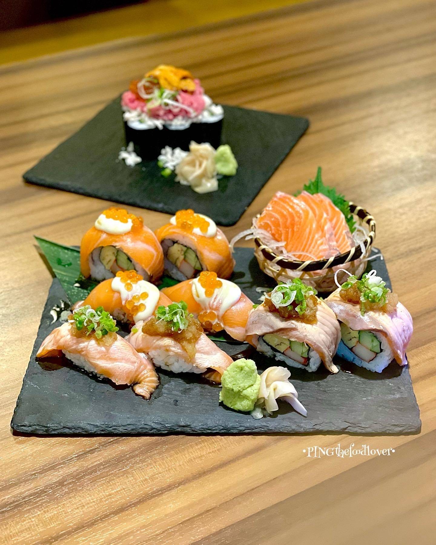 Salmon Club • มาทั้งซาซิมิแซลมอน แซลมอนสดโรล แซลมอนเบิร์นไฟโรล ซูชิ ...
