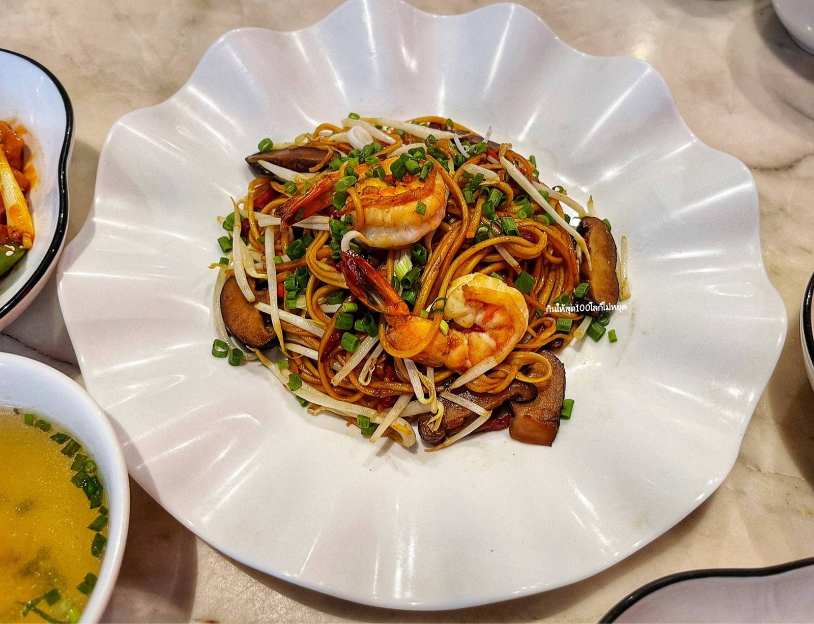 รูป ข้าวมันไก่เบตง จางเจียหยี 張家餘 (Baytong Chicken rice) - Wongnai