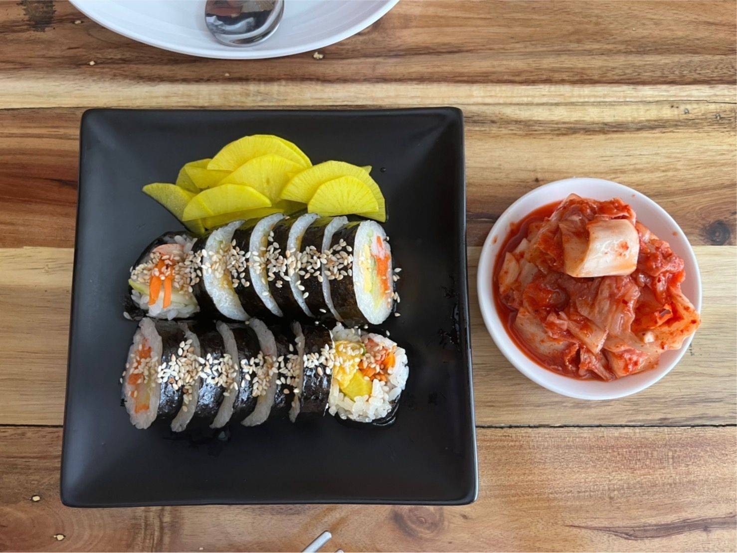 Kimbab ร้าน Gangnam oppa yoo's Kitchen ตึกเอ็มโซไซตี้ (อาคารA)